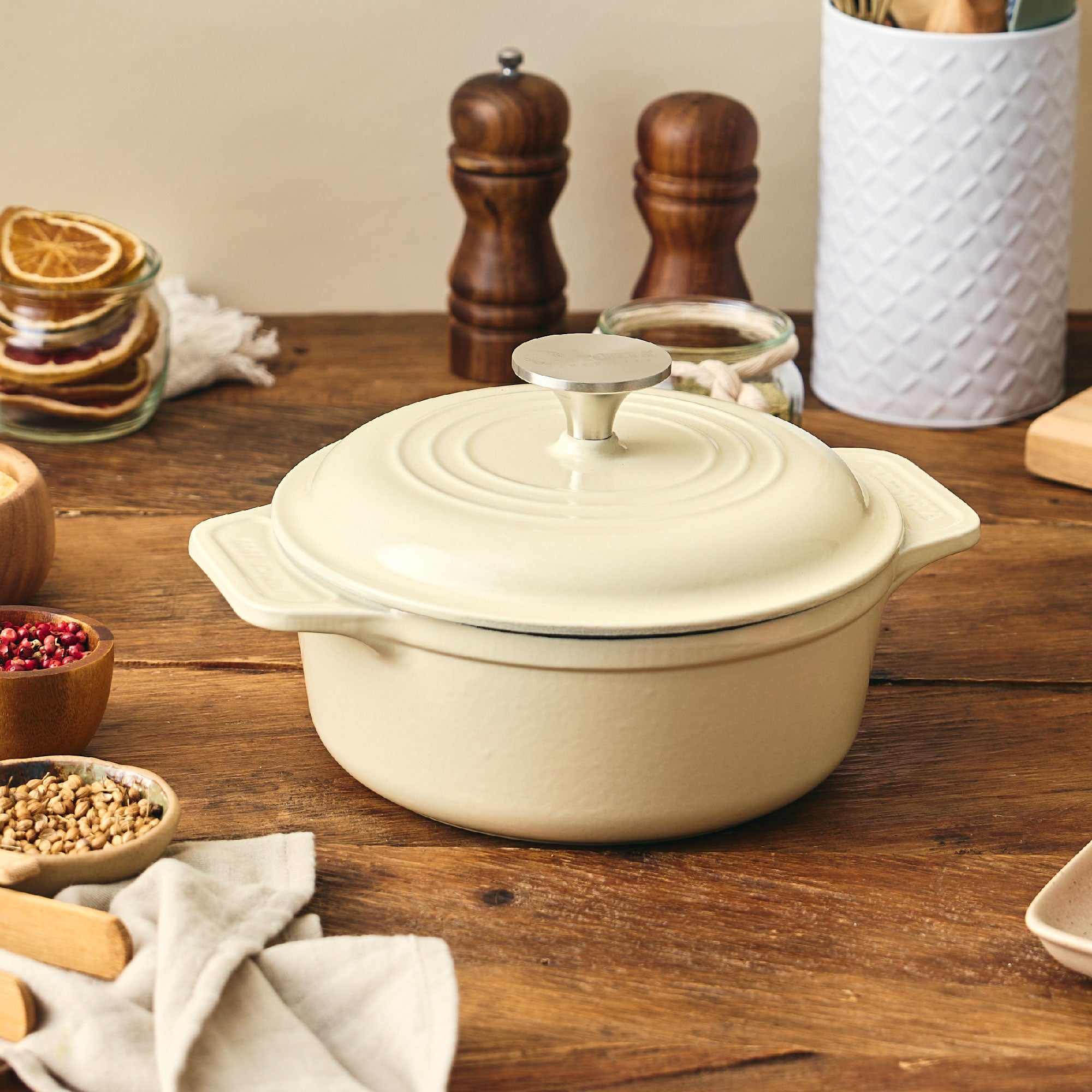 Horno Holandés 1,9 L Olla Esmaltada White Sable– Victoria